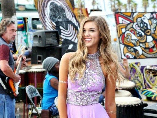 Duck Dynasty's Sadie Robertson Stands by Her Faith in Viral Video
