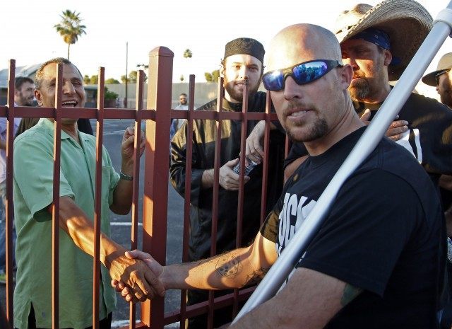 'Draw Muhammad' Demonstration Tense but Peaceful Outside Phoenix Mosque