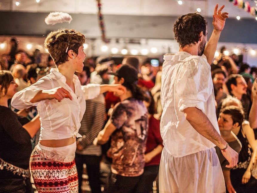 Latest S.F. Workday Trend: Early Morning Dance Parties