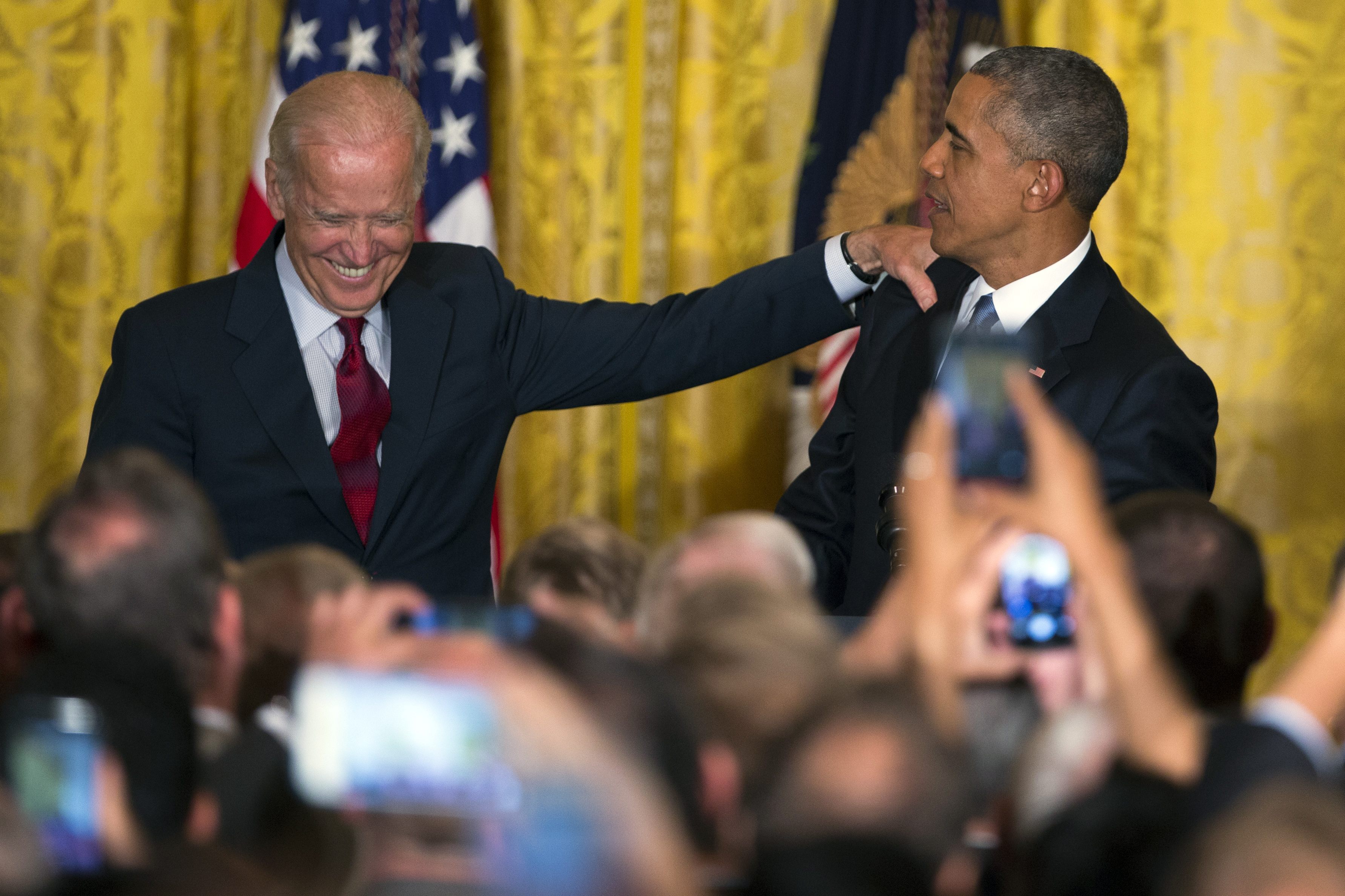 Joe Biden Meets Obama for Lunch as He Weighs Political BFD
