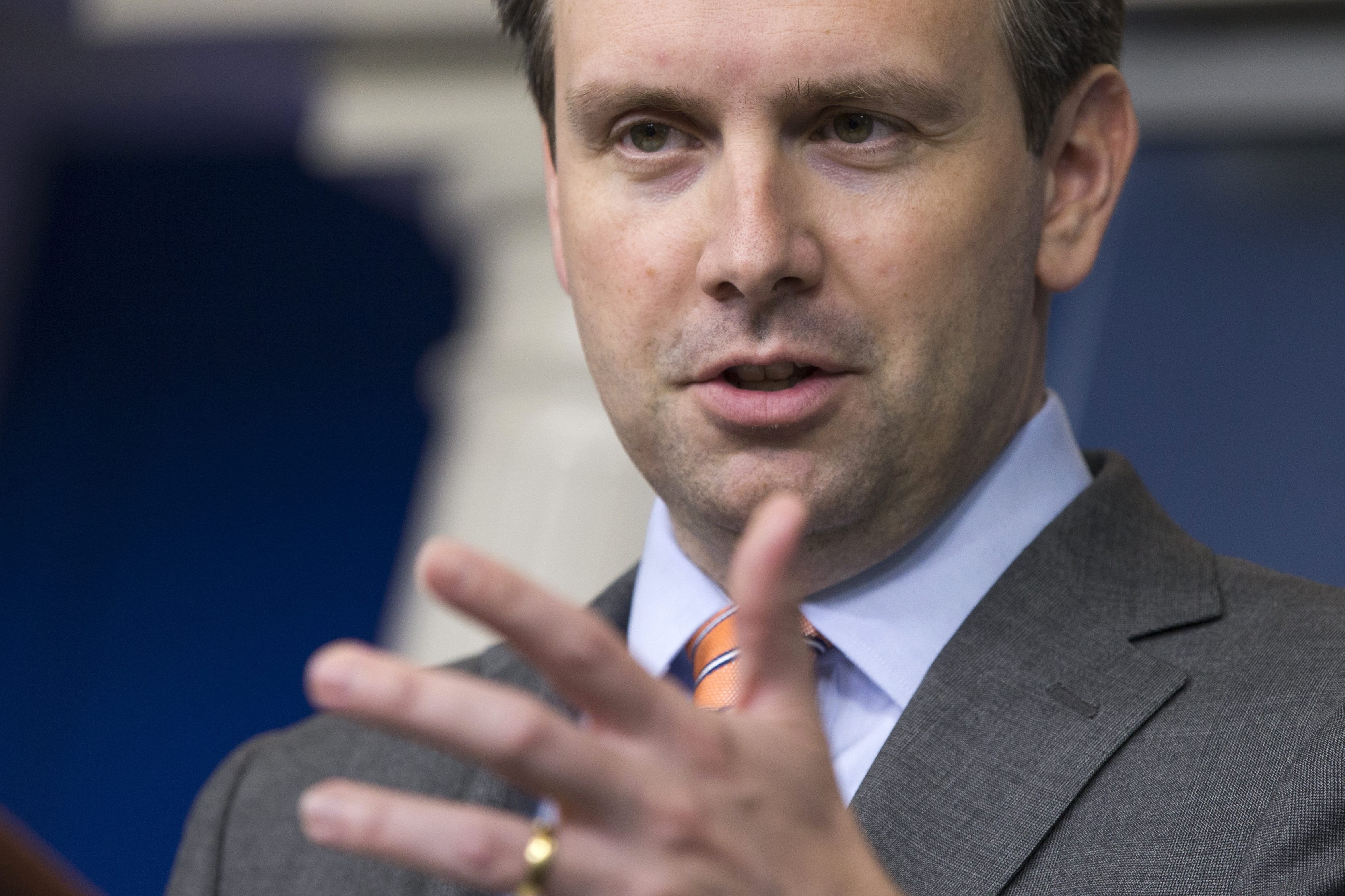 Josh Earnest Calls Women Protesting Iran Deal 'Pro-War'