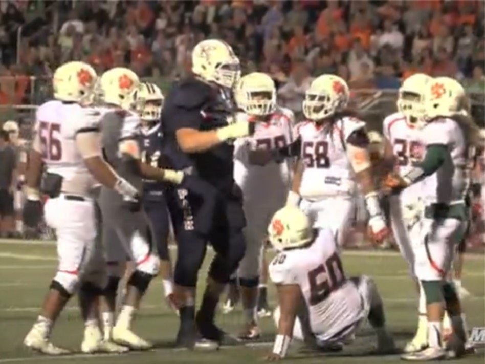 Watch: 7-Foot Tall, 440-Pound High School Lineman a Nightmare for Opponents