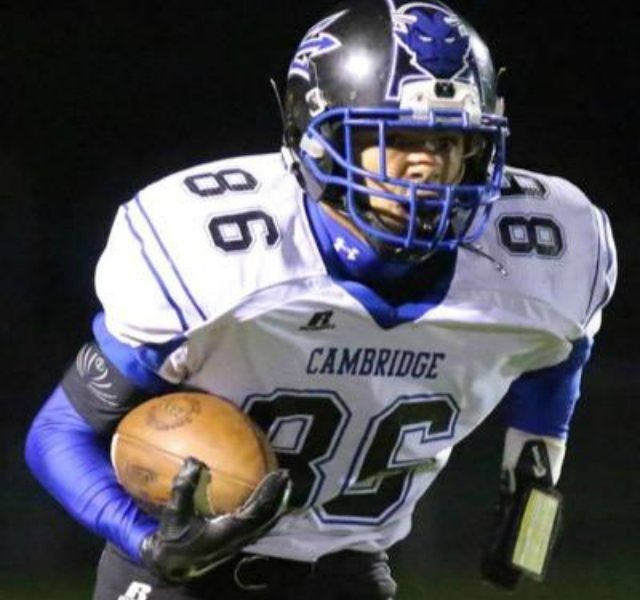 Receiver Born Without Left Hand Sets HS Record