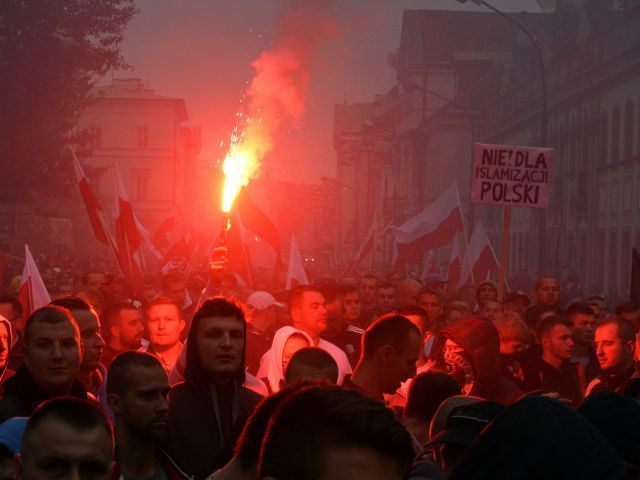 Poles Ambiguous Over Calls From EU And Pope Francis On Refugees