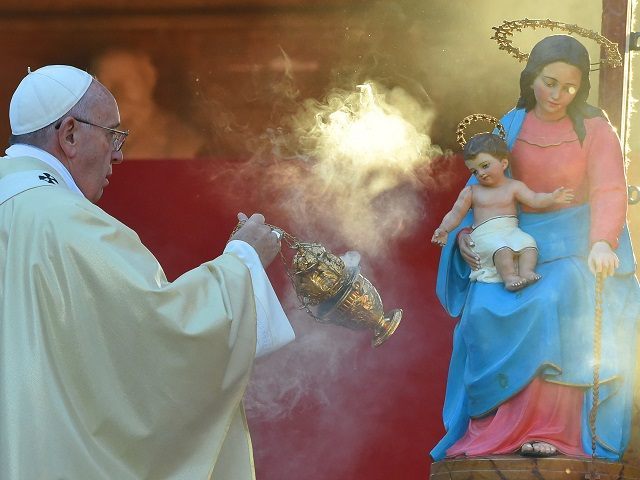 Pope Francis Visits Rome Graveyard for All Saints Day