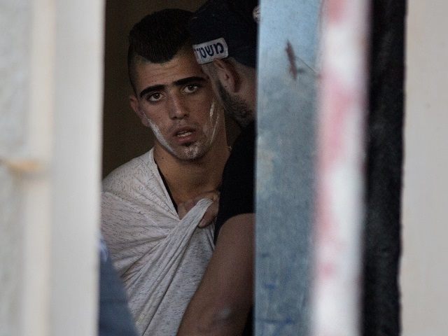 Palestinian Attacks: Woman Stabbed in Back, Police Officer in Neck
