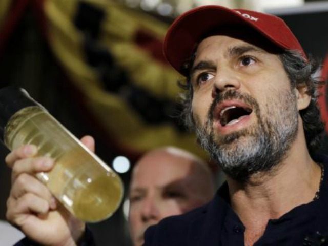 Professor: Mark Ruffalo an 'A-List Actor, F-List Scientist' on Flint ...