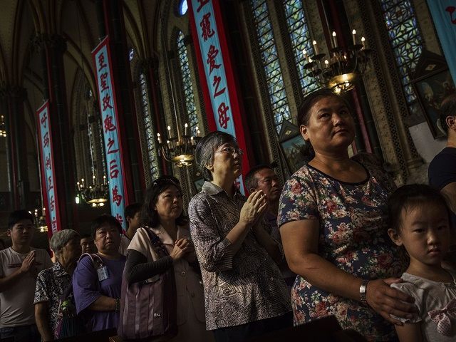 China: 10,000 ‘Underground’ Catholics Celebrate Opening of Holy Door