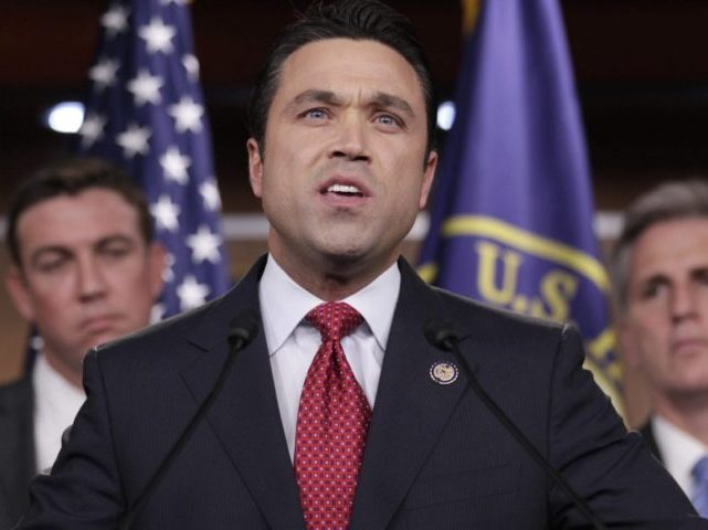 Duncan Hunter: Replace Navy Sec'y over Gender Plan