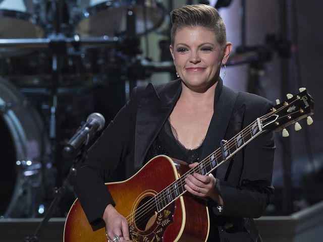 Dixie Chicks Singer: I'm 'Ashamed Ted Cruz Claims to Be American'