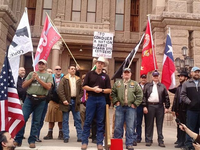 Texans Celebrate Open Carry with ‘Uncovering’ of Handguns at Capitol