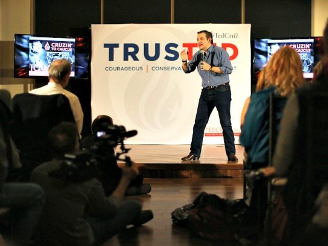 Ted Cruz's 'Standing Room Only' Crowd Welcomes 'Anti-Trump Message'