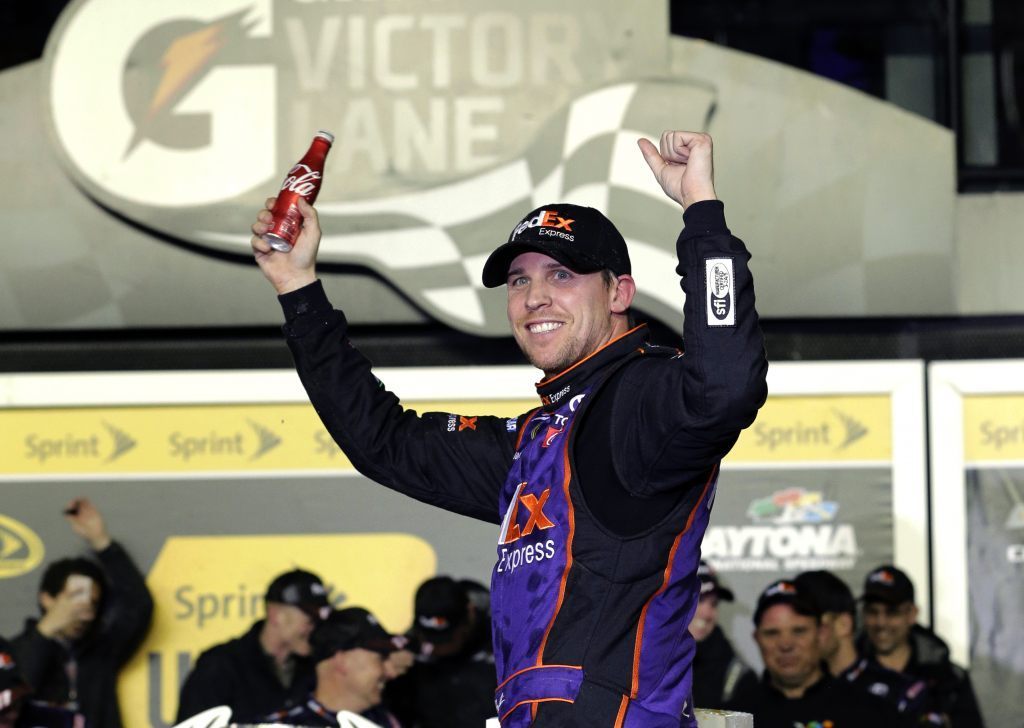 Denny Hamlin wins opening Daytona race for 3rd time - Breitbart