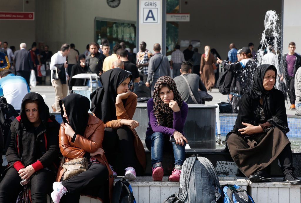 Turkey To Grant 300,000 Syrians Citizenship