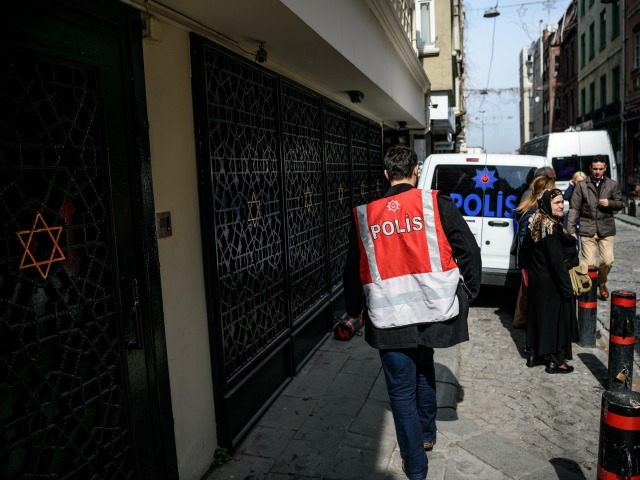 Turkish Chief Rabbi: The Jewish Community Is on Edge