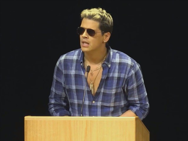 LIVE: Milo Yiannopoulos At The University Of Oregon