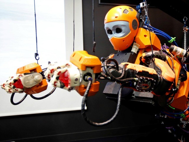 'OceanOne' Robot Diver Allows Researchers to Explore Dangerous Depths