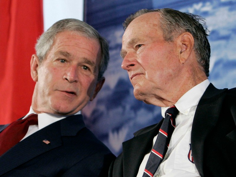 Bush 41, Bush 43 Staying Out of 2016 Election