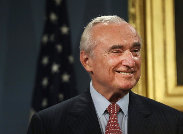 Bratton steps down as New York police chief in September - Breitbart