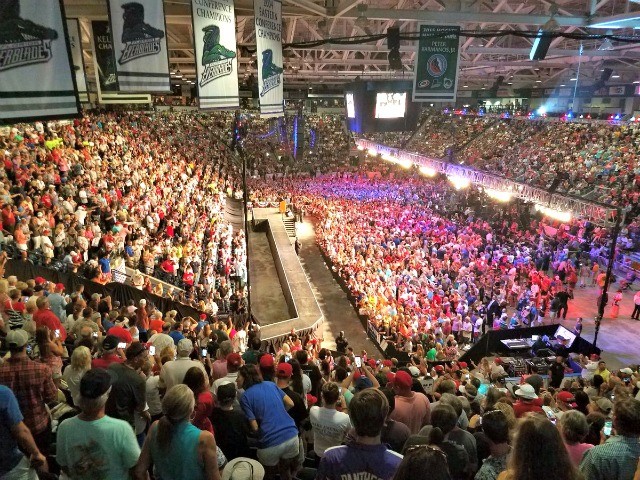 PHOTO: Donald Trump Packs Arena, Hillary Draws 200 at Dueling Events