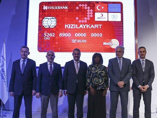 European Union Offers a Million Debit Cards for Syrian Refugees