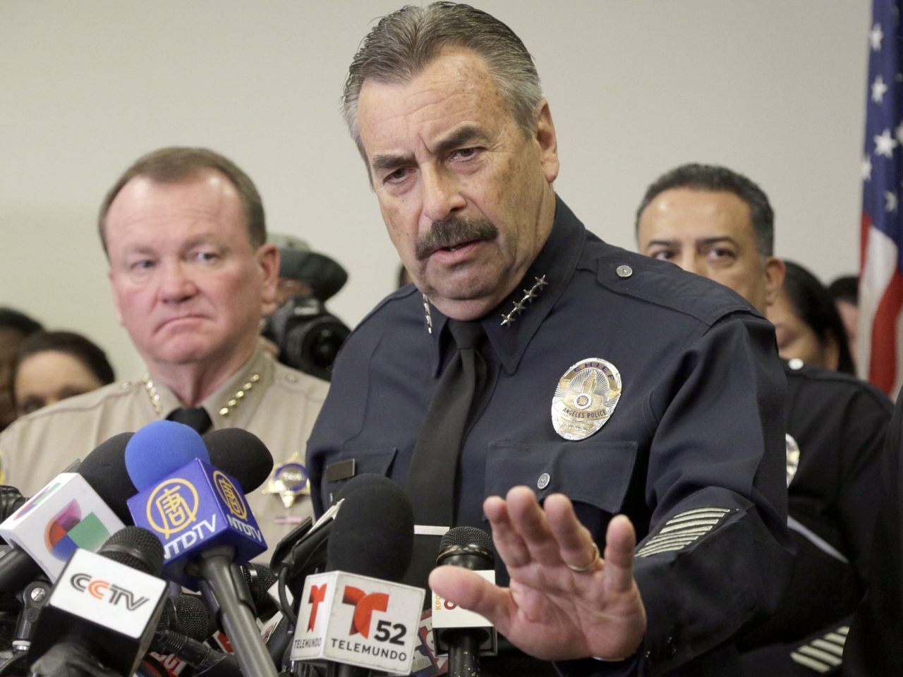 Los Angeles Police Chief: LAPD Will Not Aid in Deporting Illegal Immigrants
