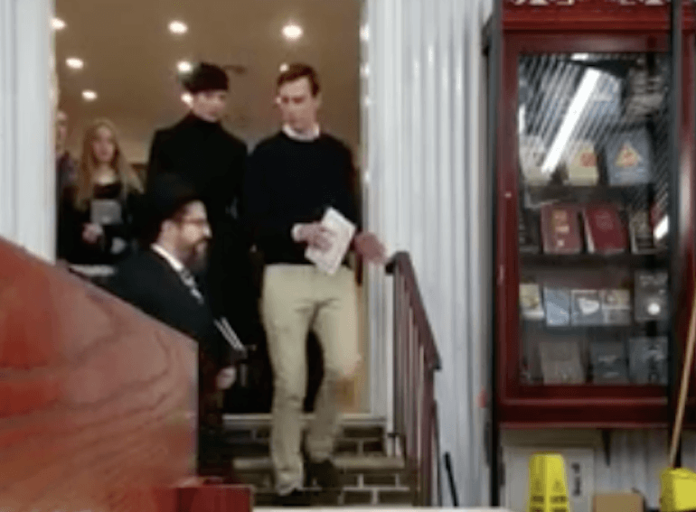 Ivanka Trump, Jared Kushner Visit Lubavitcher Rebbe's Grave