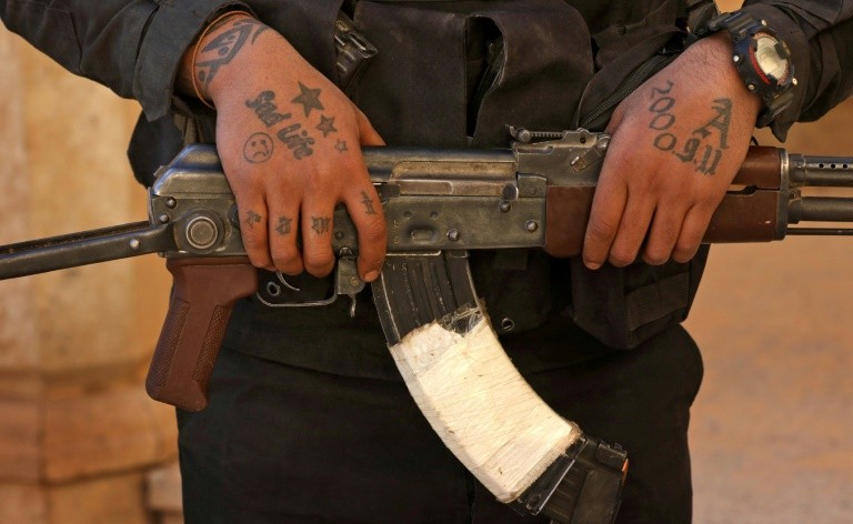 Iraq forces cut off IS-held Mosul from Syria - Breitbart