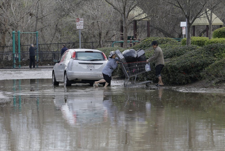 Thousands return home as flood waters recede in California - Breitbart