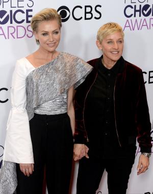Ellen DeGeneres celebrates 'Ellen' coming out episode 20 years later ...