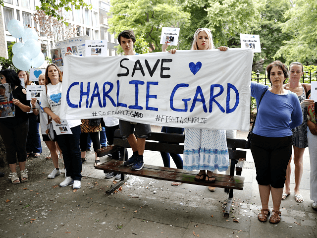 Pope Francis Summons Believers to Pray for Charlie Gard and His Parents