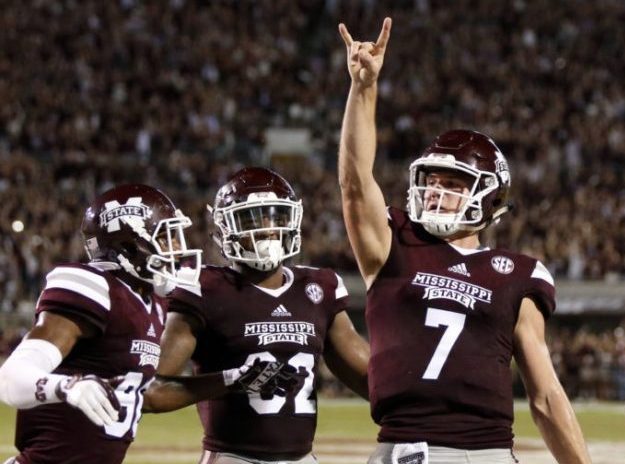 Breitbart Sports College Football Top 25