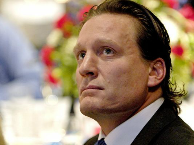 VIDEO: Watch NHL's Jeremy Roenick Capture Rattlesnake With Two Golf Clubs