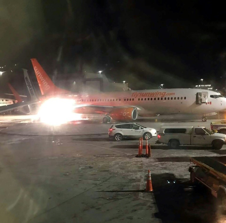 Two jets collide on ground at Toronto airport - Breitbart