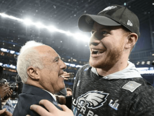 Eagles QB Wentz Gets Engaged After Super Bowl