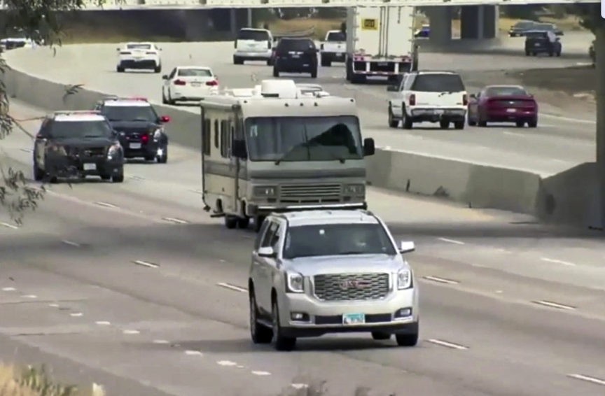 Nap, shave, 3-hour run part of RV chase suspect's getaway - Breitbart