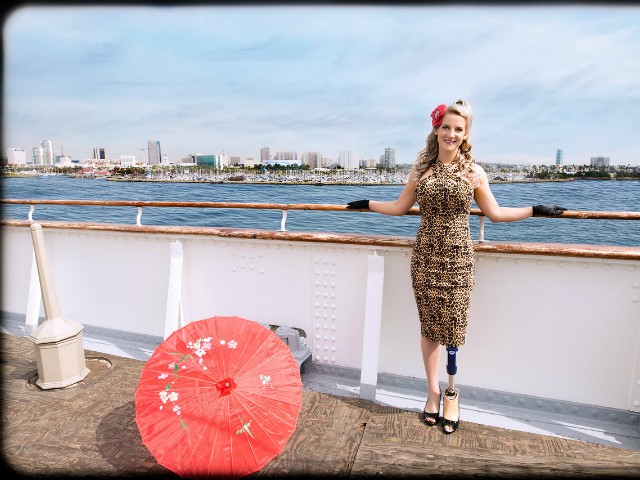 Veteran Amputee Kirstie Ennis Poses As Pin Up For Good Cause
