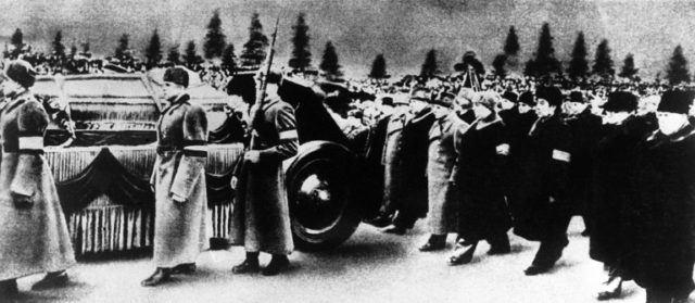 Dealing with dead dictators - Breitbart