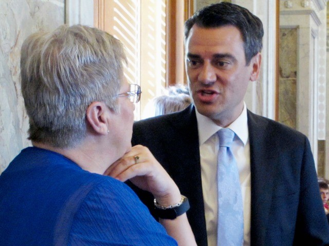GOP Kevin Yoder Drops to 'Toss-Up' After His Catch-and-Release Vote