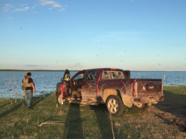 GRAPHIC -- 2 Mexican Cartel Gunmen Killed near South Texas Border Lake