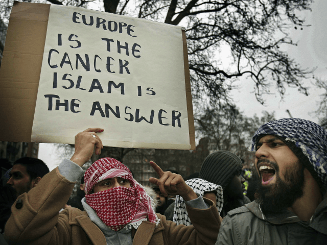 Third of Britons: ‘Fundamental Clash’ Between Islam and British Values