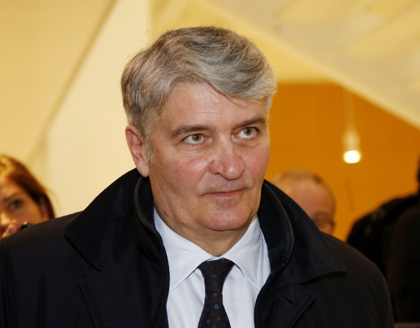 French court hits Swiss bank UBS with $5.1 billion penalty - Breitbart