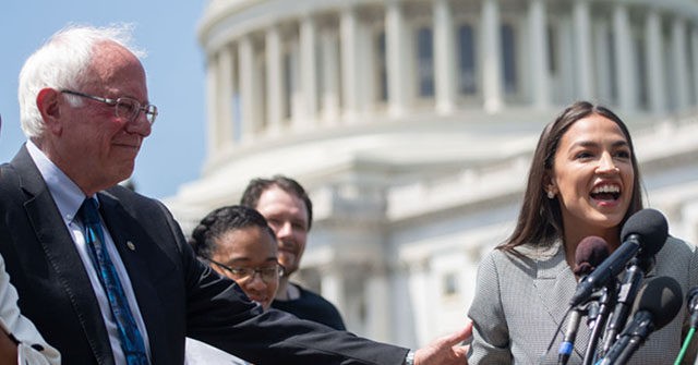 Bernie Sanders, Ocasio-Cortez Spotted Dining Together in Vermont