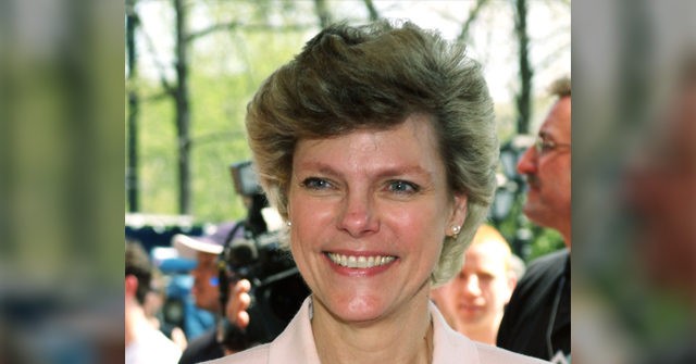 Journalist Cokie Roberts Dead at 75