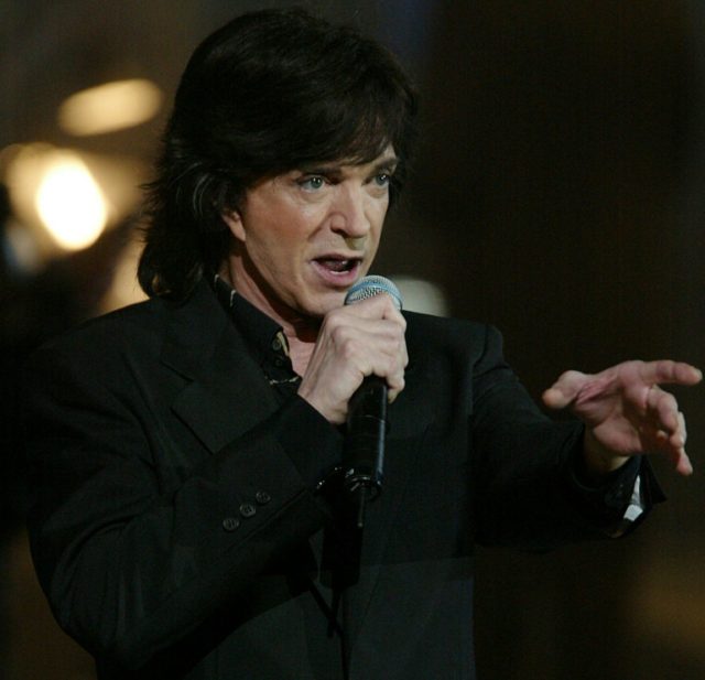 Spanish singer Camilo Sesto dead at 72 - Breitbart