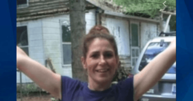 Police Search for Woman Who Disappeared After Calling for Help