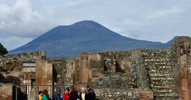 Pompeii's grand baths unveiled, with hidden tragedy - Breitbart