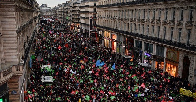 Tens of Thousands March in Paris to Protest ‘Wombs for Rent’ | Breitbart