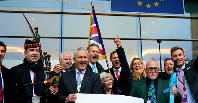 Brexit Party MEPs Leave EU for Last Time, Carrying Union Jack 'Home'