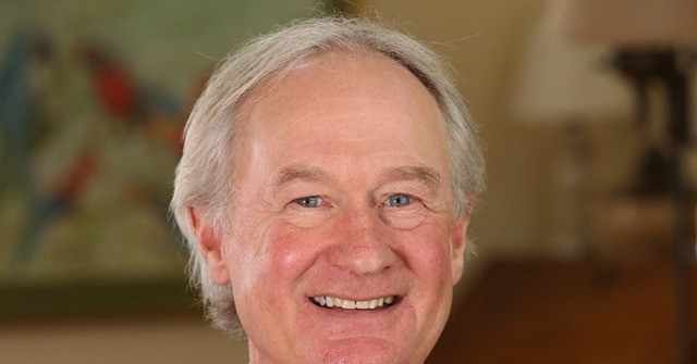 Lincoln Chafee Launching Longshot White House Bid as Libertarian